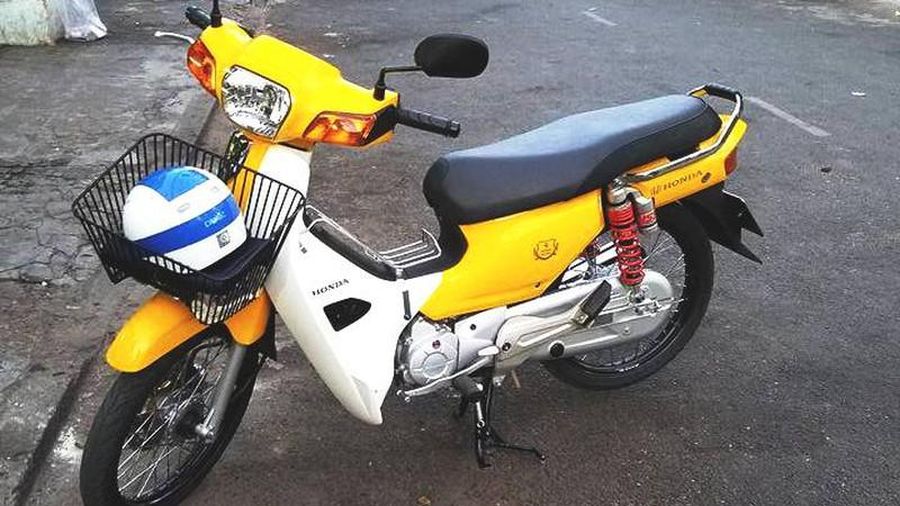 Ngắm 'xe chơi' Honda Super Dream 110 tại Sài Gòn - Báo Kiến Thức
